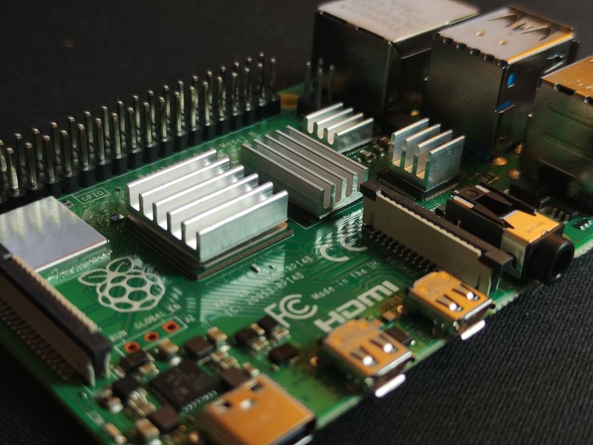 Giving every homelab device a readable name in Pi-hole - Victor Da Luz ...
